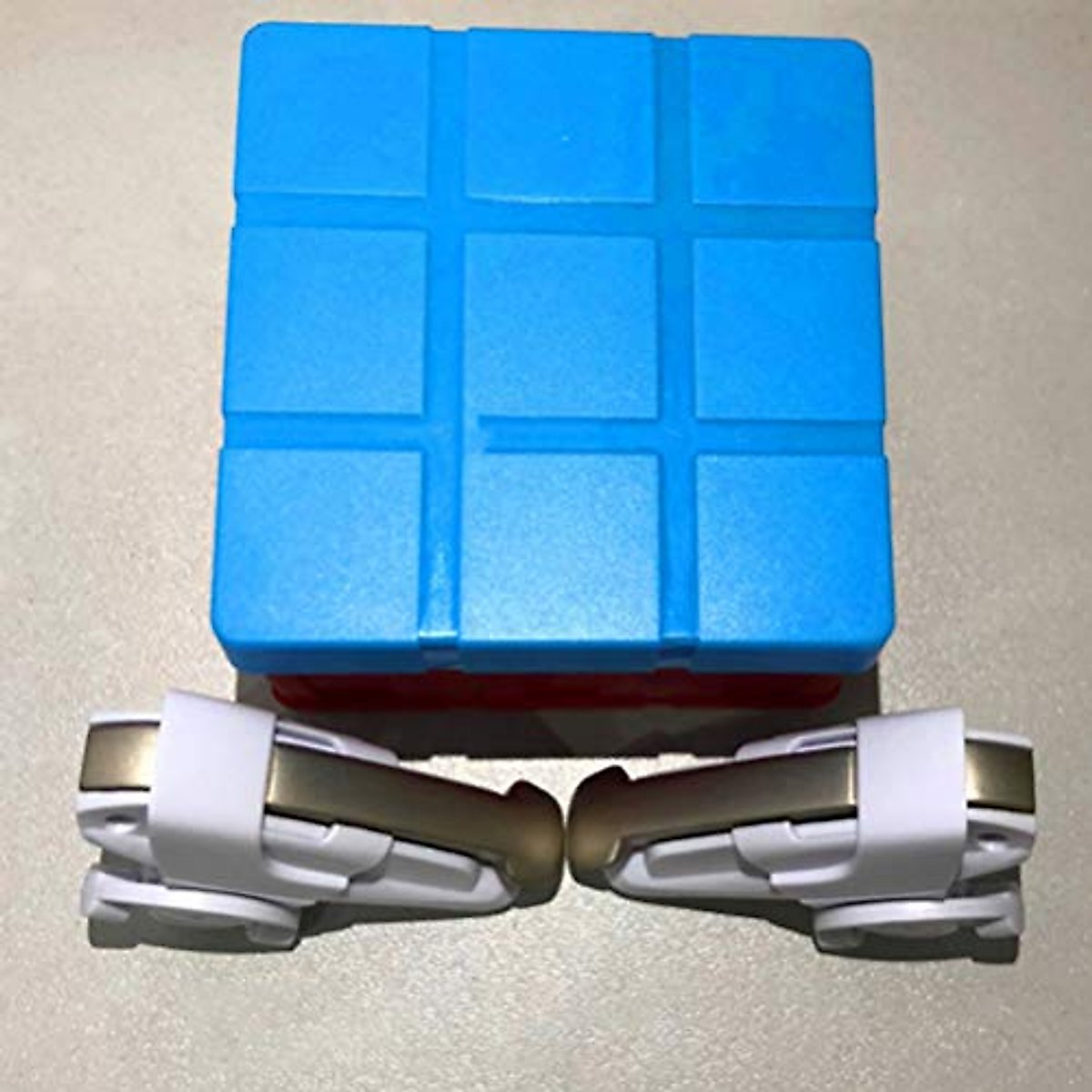 Hand Grips 1 Pair Mobile Game Trigger Phone Game Shooting Handle Button Controller Call Phone Accessories for Women Men Ar Accessories