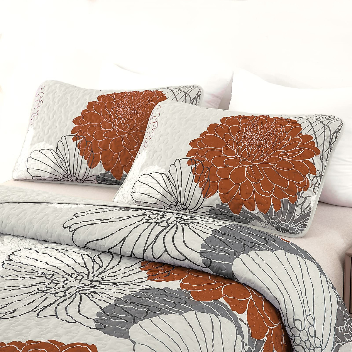 Floral Pattern Quilt Set Queen Burnt Orange Bedspread 3 Pieces Coverlet Soft Lightweight Bed Cover with 2 Pillow Shams for All Season 96"x90"