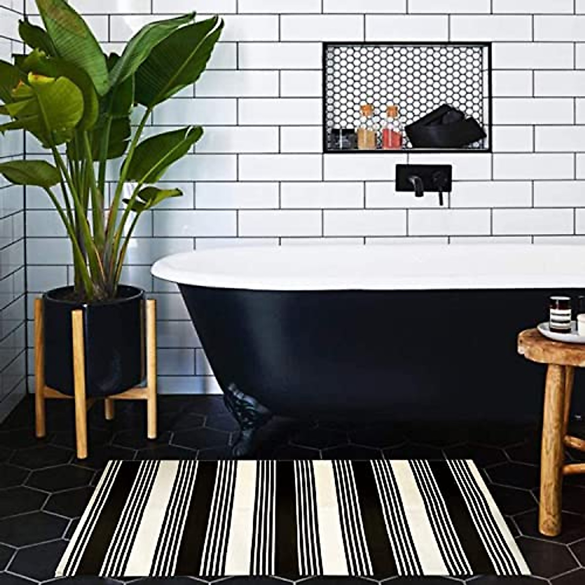 RRUI Cotton Black and White Striped Rug 43 x 27.5 Inches Outdoor Reversible Hand-Woven Washable Area Rugs for Layered Door Mats/Farmhouse Entryway Stripe Carpet/Front Porch Rug/Kitchen Mat