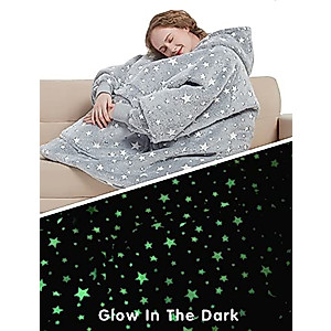 Wearable Blanket Hoodie Oversized Sherpa Blanket SweatshirtFlannel Blanket with Large Pocket Gift for Women Glow in the Dark Cute Star