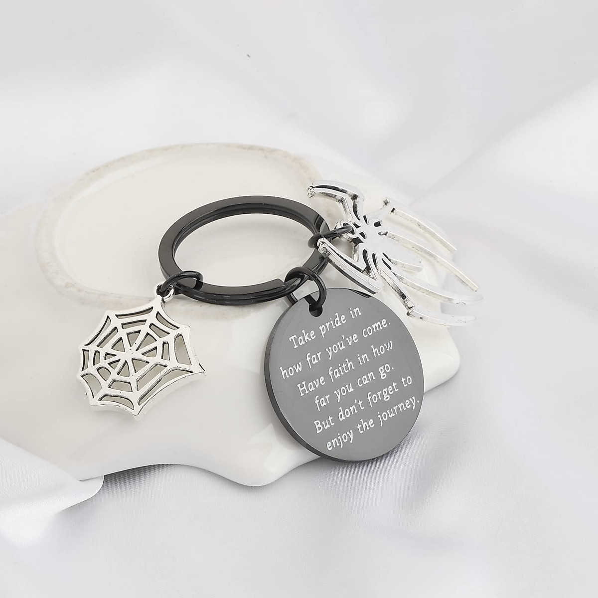 FUSTMW Spider Web Keychain Halloween Spider Gifts Spider Charm Pendant Keychain Spider Movies Fans Inspirational Gifts (black)