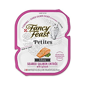 Fancy Feast Petite Gravy Variety, 4 Flavors, 2(Each); Ocean Whitefish, Seared Salmon,Grilled Chicken and Roasted Turkey Wet cat Food .Total of 08 Trays. Plus a Noisy Cat Toy Ball