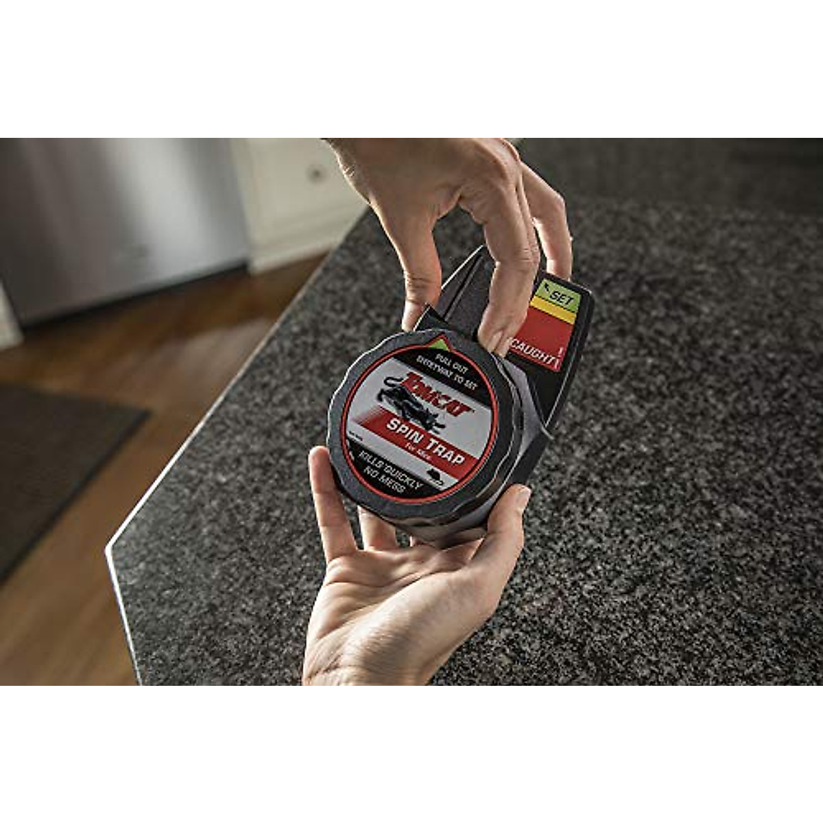 Tomcat Spin Trap for Mice, Fully Enclosed Mouse Trap Provides a Quick, No-Mess Kill, 2 Traps