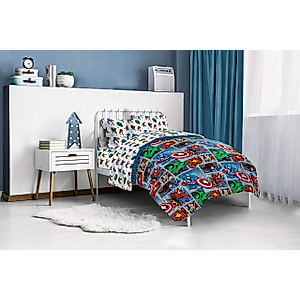 Jay Franco Marvel Avengers Fighting Team 4 Piece Twin Bed Set - Includes Reversible Comforter & Sheet Set Bedding - Super Soft Fade Resistant Microfiber (Official Marvel Product)