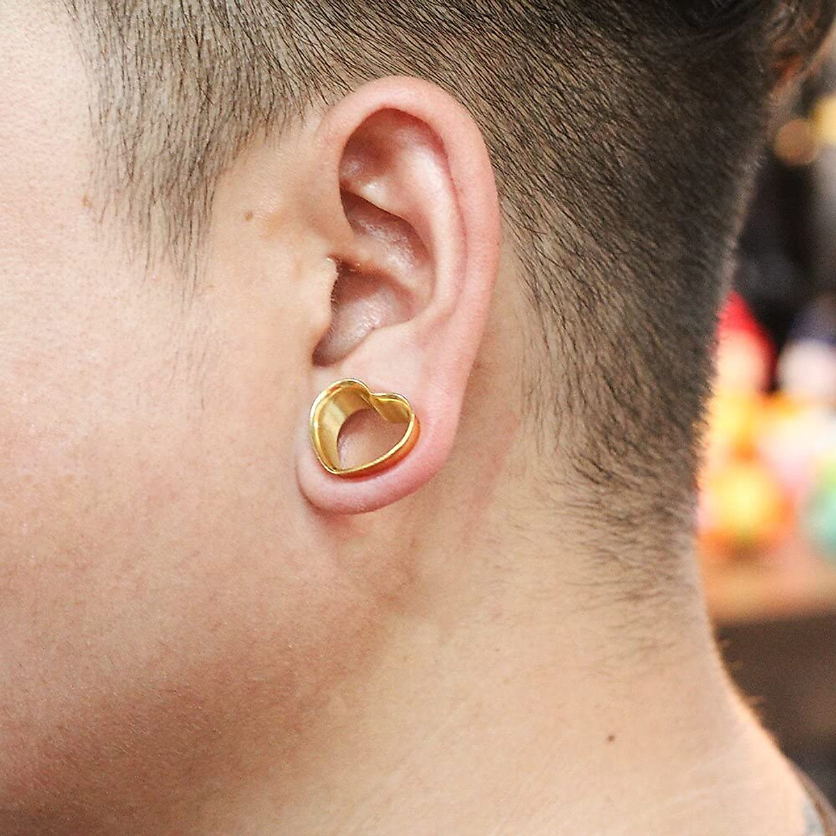 LADEMAYH 2 PCS Heart Ear Plugs Tunnels Body Piercing Basic Gauges for Women - Gold Stainless Steel 316L Pierced Hangers Earrings for Stretched Earlobe 10mm=00g