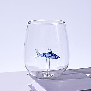kucehiup Blue Shark Wine Glasses 18oz Red Wine Glass with Shark Inside 530ml (Two Blue Shark Cups)