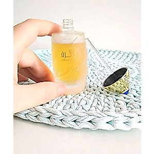 ZAHRA, Concentrated Perfume Oil (30mL) | Floral Fruity Fragrance with Slight Woody (Sandalwood Agarwood and Musk) Infusion at its Base | Alcohol Free Attar, Vegan Parfum | by Oud Artisan Swiss Arabian