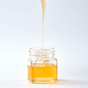 Rormket 1.5oz 6Pack Mini Glass Hexagon honey Jars Gold Lids, Jam Honey Dipper，Wedding Favors，Baby Food，Candle，Crafts Canning Jar，Glasses jar (Golden)