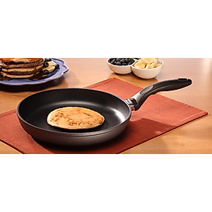 Swiss Diamond 9.5" Fry Pan HD Nonstick Induction Diamond Coated Aluminum Fry Pan, Dishwasher and Oven Safe, Gray