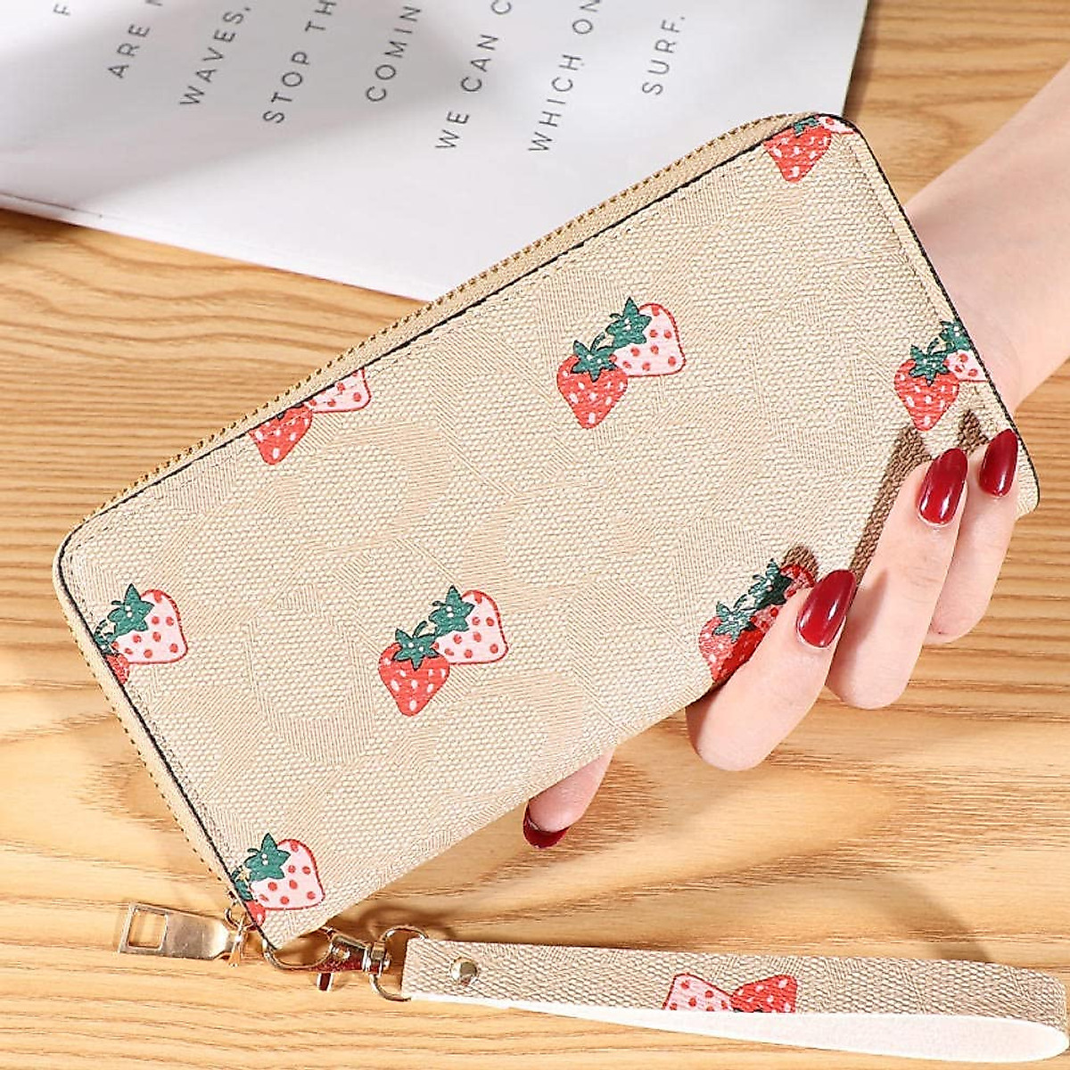 ZHAOCC Ladies Wallet, Ladies Compact Clutch Mini Wallet Women s Cute Strawberry Print Wallet Long Handbag Wild Zipper Clutch Bag Multi-Card Wallet (Color : Brown)