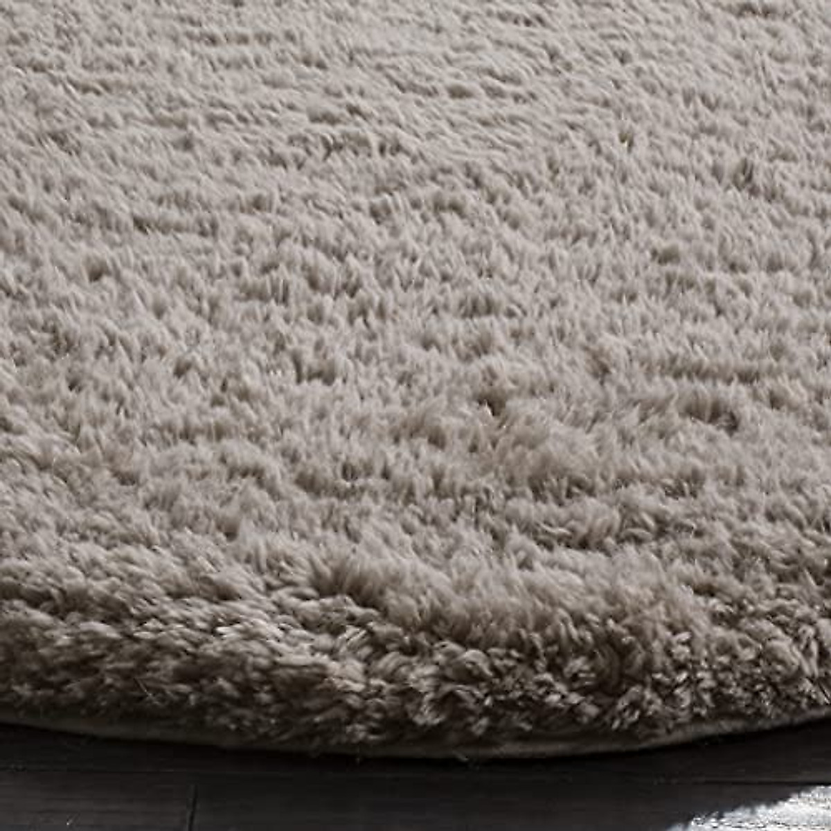 SAFAVIEH Sheep Shag Collection 4' x 6' Silver SSG101A Handmade 1-inch Thick Area Rug