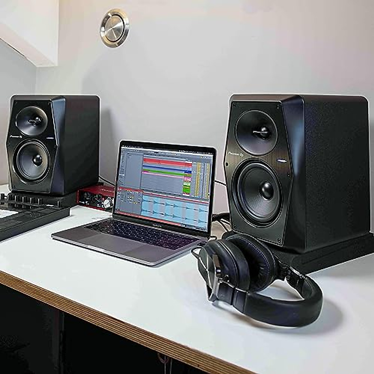 Pioneer DJ VM-50 5.25-inch Active Monitor Speaker - Black