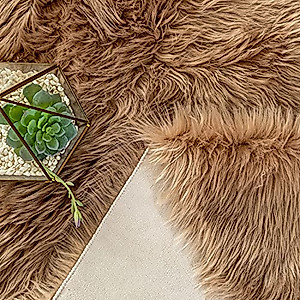 LEEVAN Plush Sheepskin Style Throw Rug Faux Fur Elegant Chic Style Cozy Shaggy Round Rug Floor Mat Area Rugs Home Decorator Super Soft Carpets Kids Play Rug ( 6 ft-Diameter, Coffee )