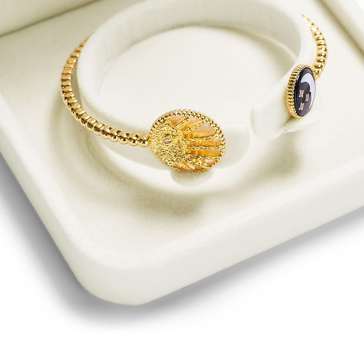 Oirlv Velvet Bracelet Gift Boxes White Bangle Display Jewelry Box