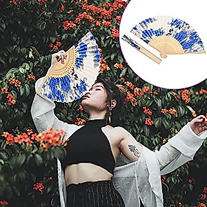 RAZZUM 2 Pcs Floral Folding Hand Fan Chinese Vintage Retro Silk Handheld Fans with Frames for Wedding Dancing Church Party Gifts As Shown Fan