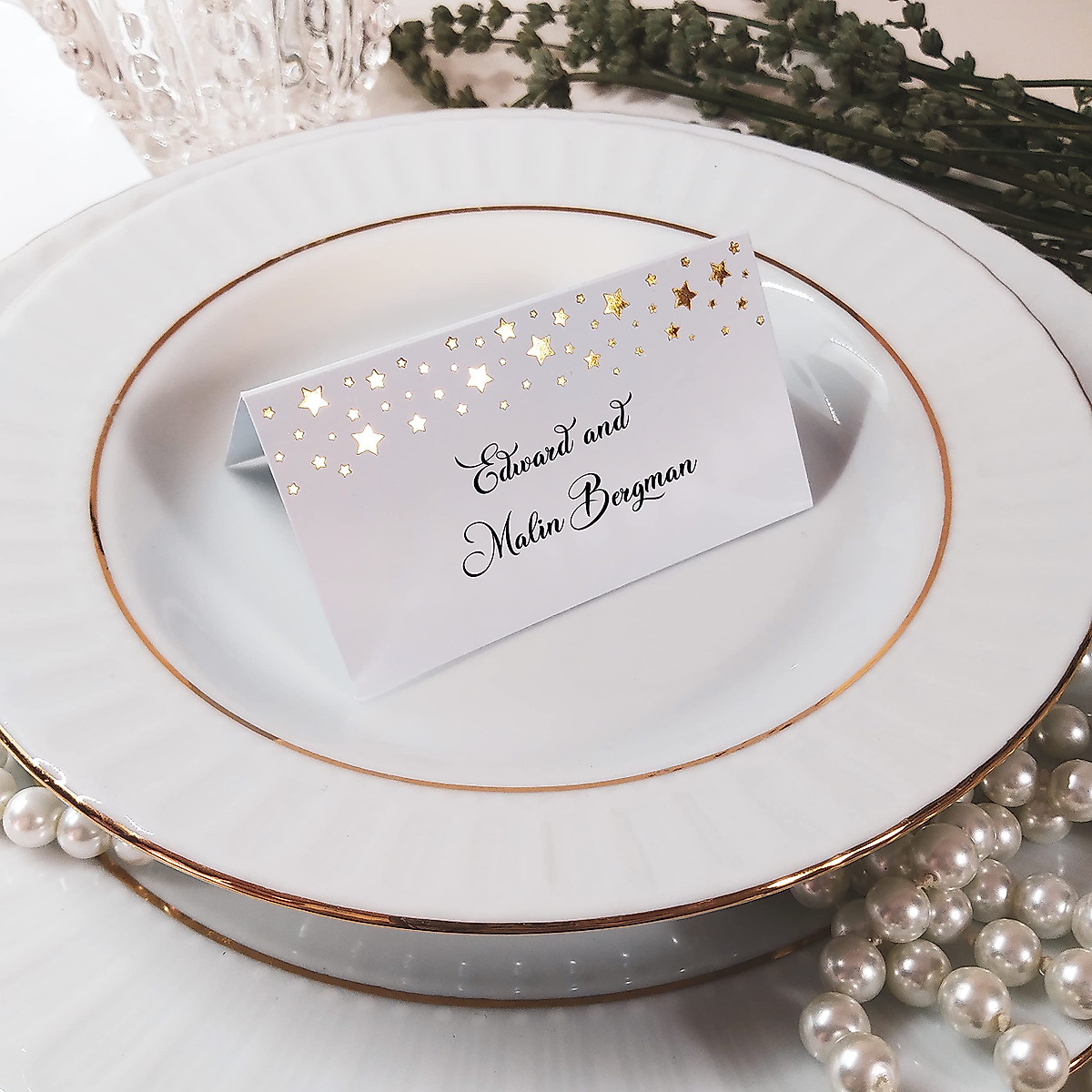 CLEVER SIGNS Gold Place Cards for Wedding or Party, 100 Pack, 2" X 3.5, Double Design, Gold Foil Stars and Line, Scored for Easy Folding, Place Cards for Table Setting, Seating Place Cards for Tables