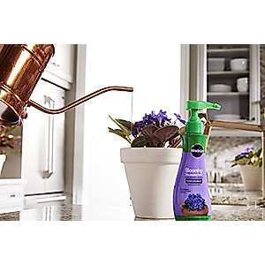 Miracle-Gro Blooming Houseplant Food, 8 oz., Plant Food Feeds All Flowering Houseplants Instantly, Including African Violets