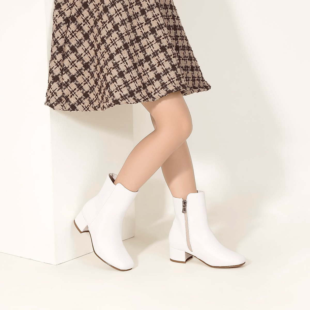 PANDANINJIA Alyssa Girls Fashion Boots Square-Toe Dress Boots Low Heel Ankle Booties with Zipper for Toddler Little Kids Big Kids (White Pu, 2 M US Little Kid)