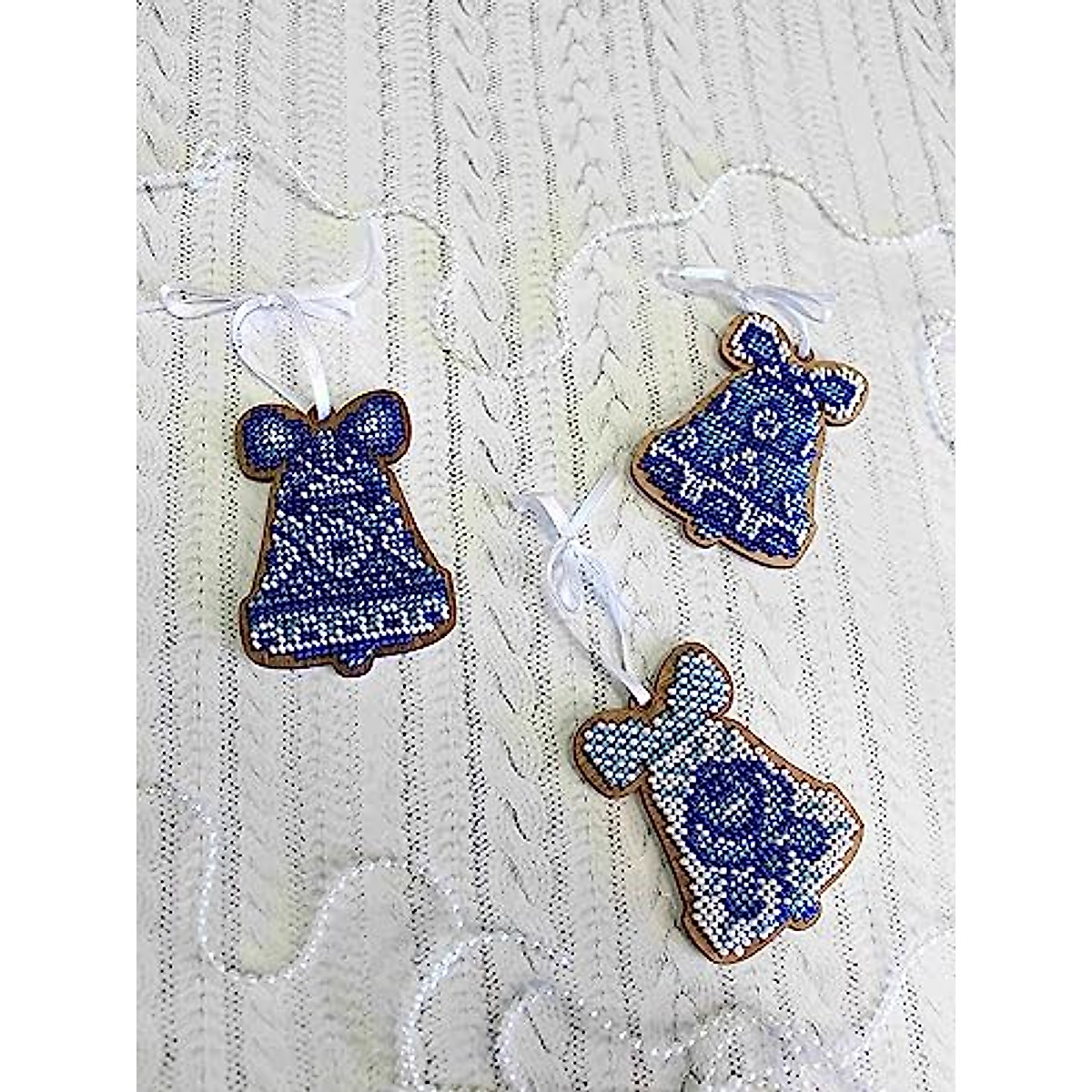 MP Studia Cross Stitch Embroidery Kits for Adults and Beginners Winter - Christmas Tree Toy - Frost Bell 7x5cm/2.76x1.97