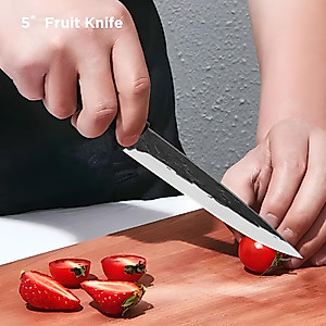 Knife Set 7 Pieces, Matte Black Knife Set with Block Kitchen Knives Set Lightweight Knives Set for Kitchen Anti Slip Kitchen Knife Set Ultra Sharp Chef Knife Set Dishwasher Safe Space Saving