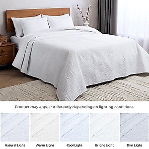 Mellanni Full/Queen Bedspread Coverlet Set - Bedding Cover with Shams - Ultrasonic Quilting Technology - 3 Piece Oversized Quilt Set - Bedspreads & Coverlets (Full/Queen, White)