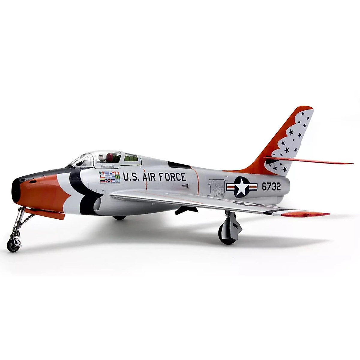 Revell 85-5996 Republic F-84F Thunderstreak Thunderbirds 1:48 Scale 75-Piece Skill Level 4 Model Airplane Building Kit