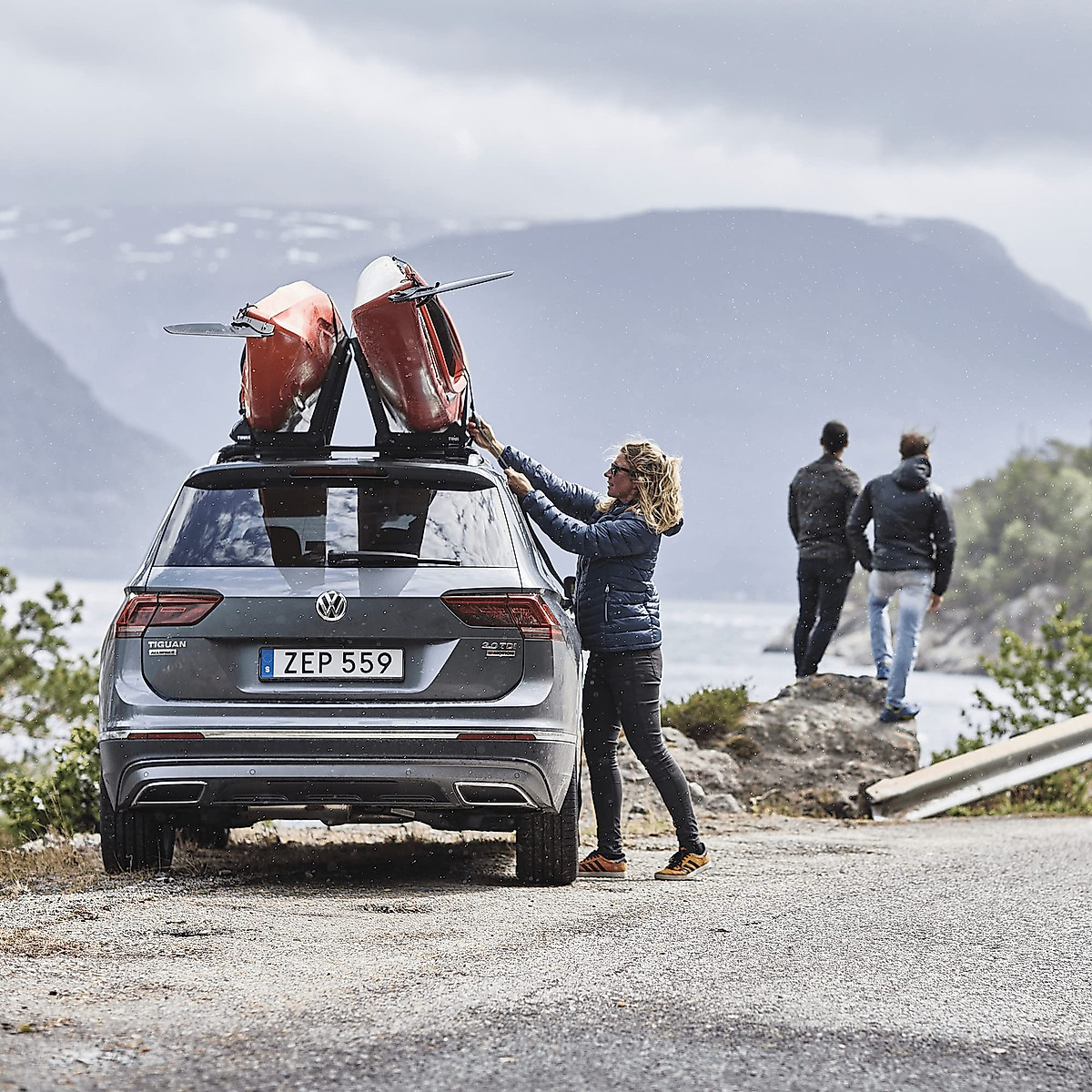 Thule Hull-a-Port Aero Rooftop Kayak Rack - Carries 1 Kayak - Anti-Theft Design - Foldable Design - Rubber Padding mounting Surface - Easy Strap Management - 75lb Weight Capacity