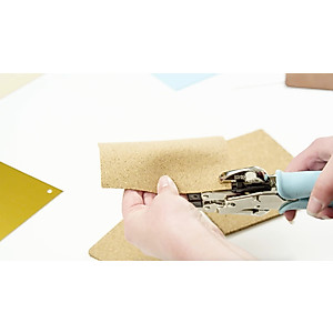 Crop-A-Dile Eyelet by We R Memory Keepers | Blue Comfort Handle