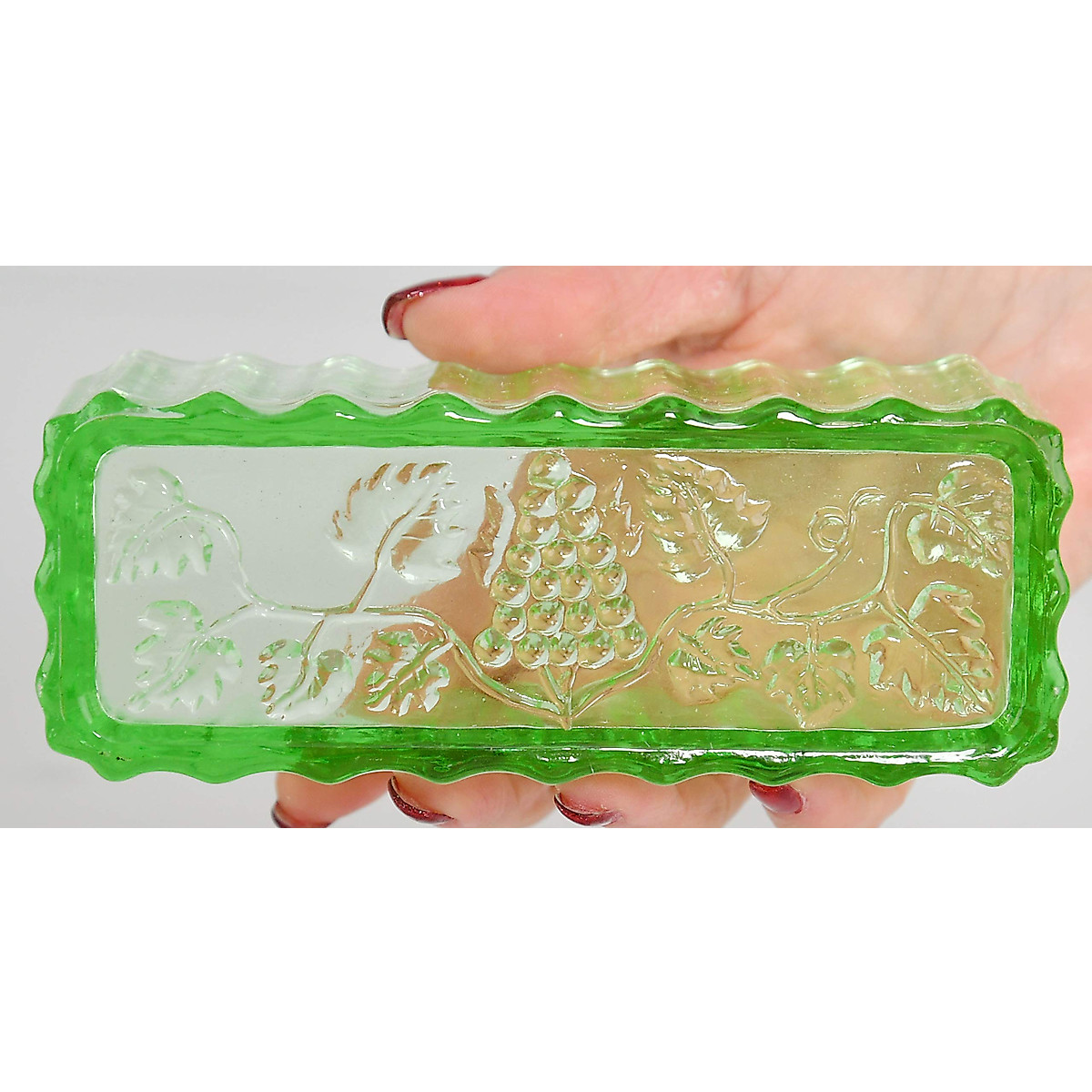 HOME-X Depression Style Glass Butter Dish with Lid and Grape Pattern, Retro Kitchen Decor, Wedding Gift