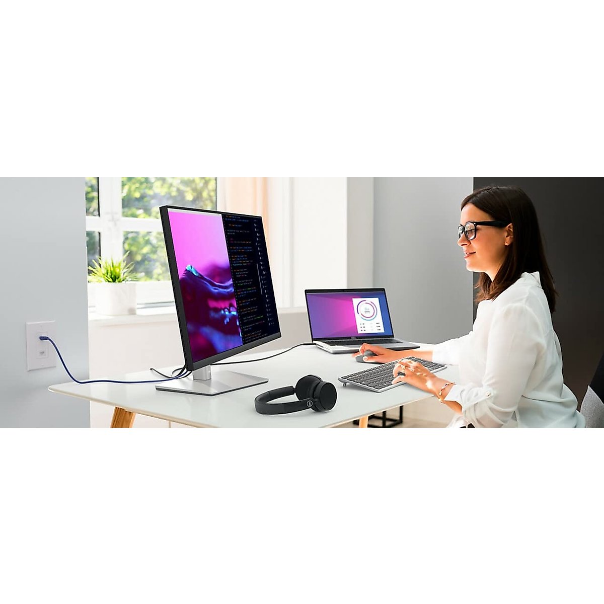 Dell P2723QE USB-C Hub Monitor - 26.96-inch 4K (3840 x 2160) 60Hz Display, 5ms Response Time (Fast Mode), USB-C/DisplayPort/HDMI/USB 3.2 Gen1 Connectivity, Color Depth: 1.07 Billion Colors – Black