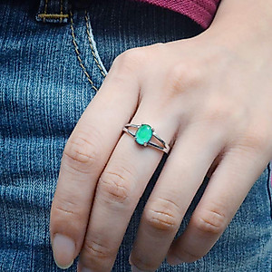 FUN JEWELS Minimalist Mood Ring in Silver Size Adjustable with Color Changing Facet Oval Crystal Stone For Women