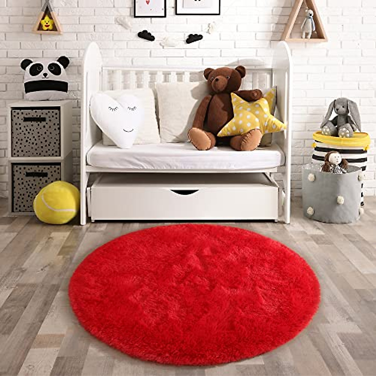 Chicrug Fluffy Cute Red Round Area Rugs for Girls Bedroom, 4x4 Feet Shaggy Circle Area Rug for Living Room, Soft Fuzzy Carpets for Princess Room, Cute Rug Kids Circular Playmats for Baby Nursery Home