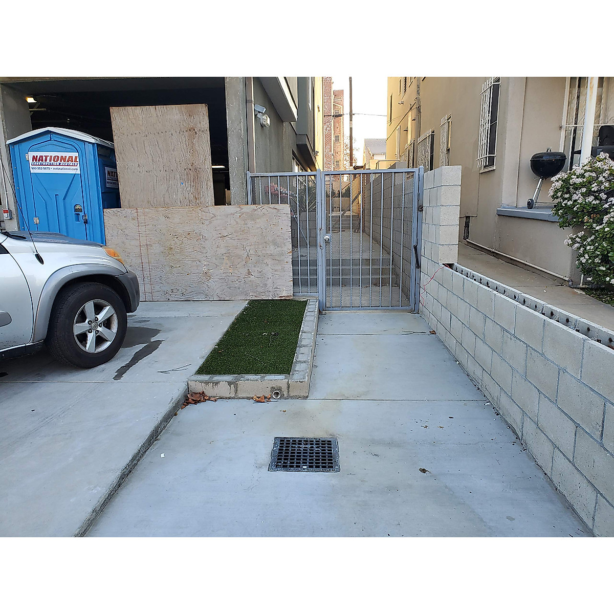 Vodaland 16x16 Large Catch Basin with Sediment Basket and Ductile Cast Iron Grate SWI8473