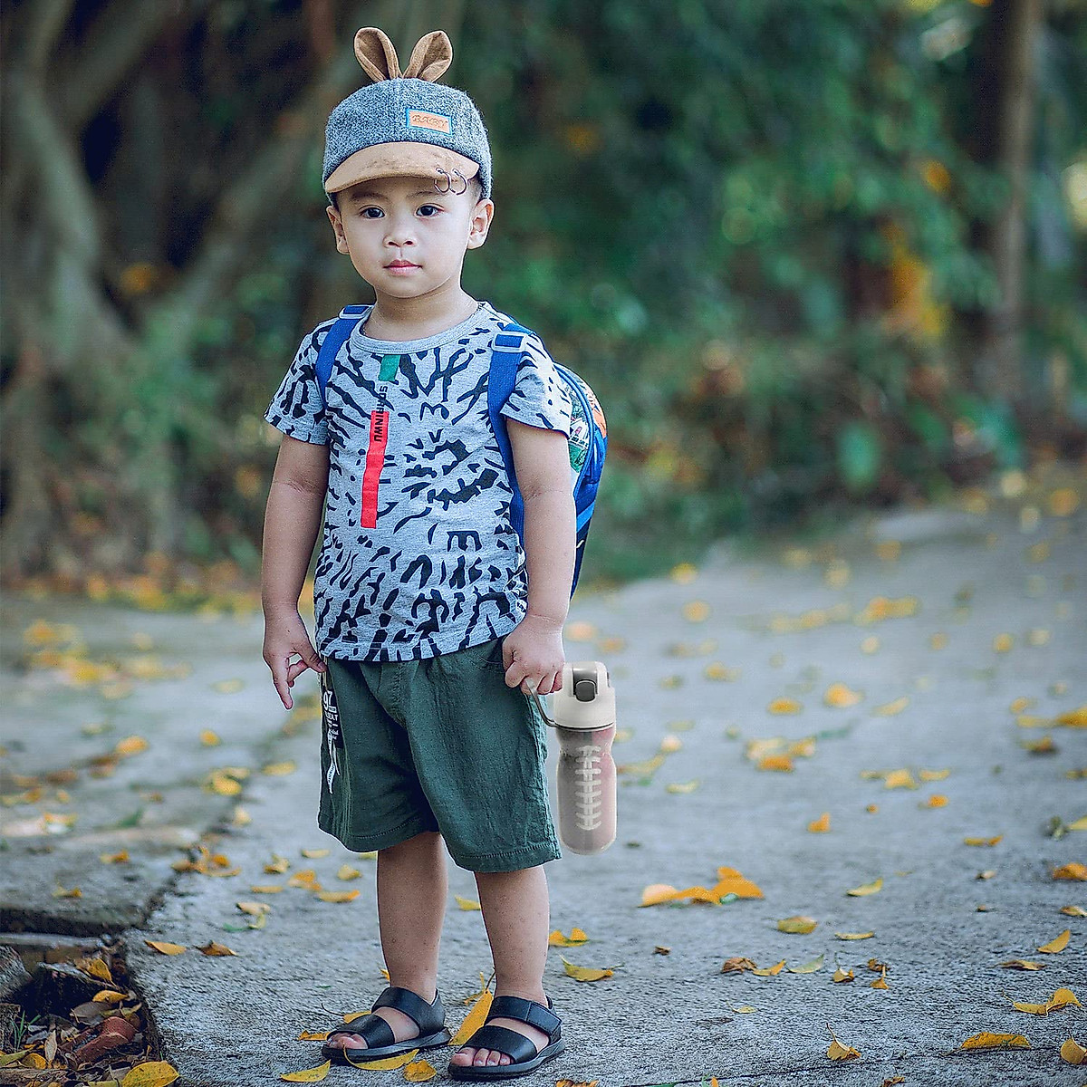 efiLneerG Boys Sports Water Bottle for School Kids Keep Cold Insulated Waterbottle 16 oz BPA Free Leak Proof Cool Cute Plastic Rugby Football Water Bottles with Straw Lid and Handle