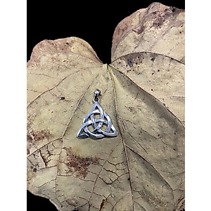 Jewelry Trends Sterling Silver Celtic Triquetra Circle of Life Pendant