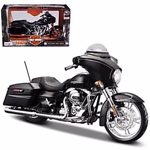 Maisto 2015 Harley Davidson Street Glide Motorcycle 1/12 Scale Pre-Built Model Black