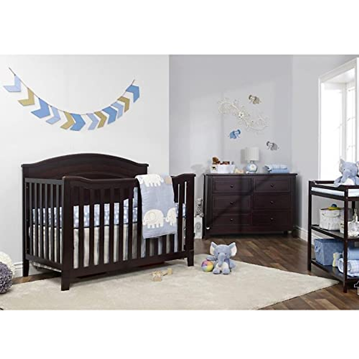 SORELLE FURNITURE Berkley Round Top Crib, Classic 4-in-1 Convertible Crib, Made of Wood, Non-Toxic Finish, Wooden Baby Bed, Toddler Bed, Child’s Daybed and Full-Size Bed, Nursery Furniture-Espresso