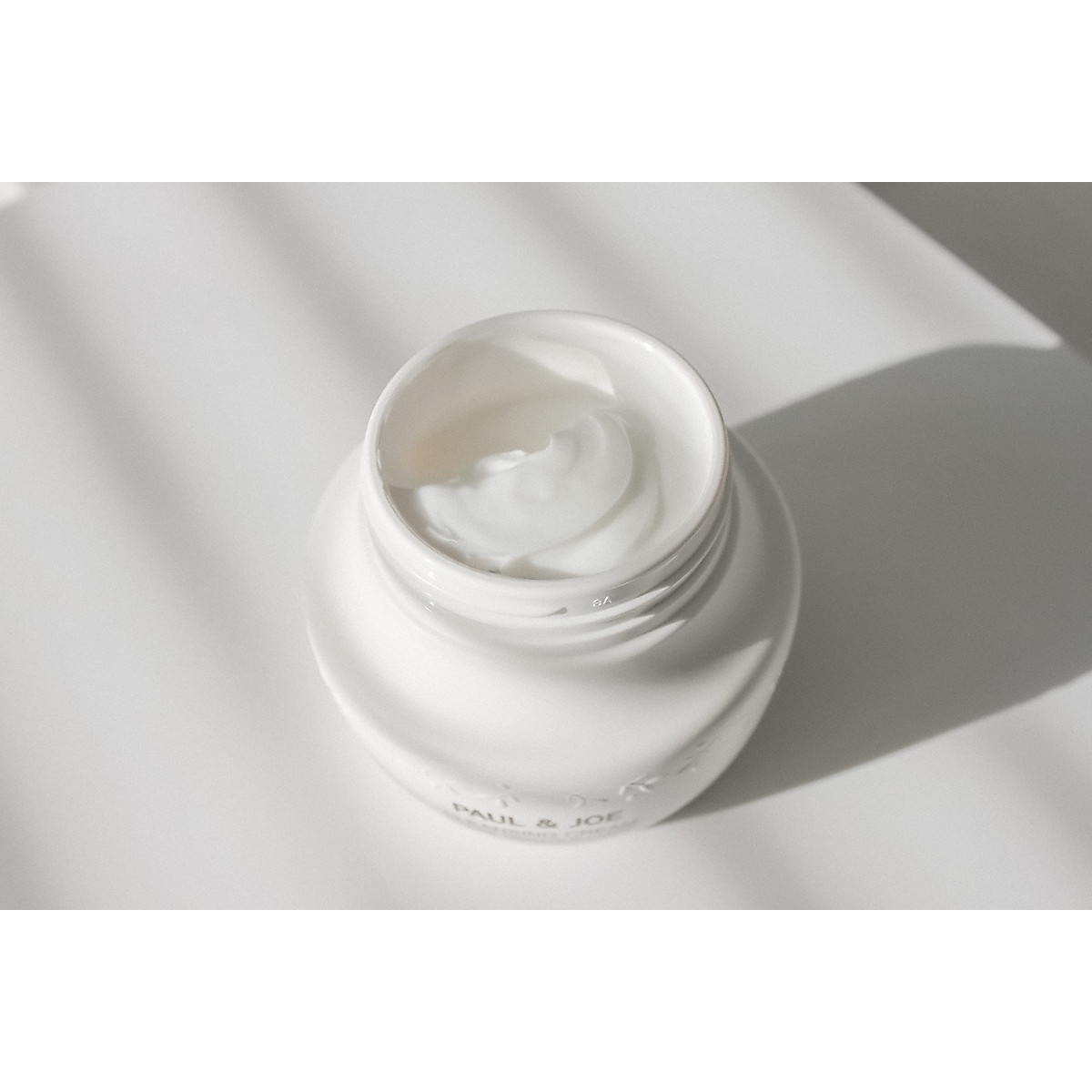 Paul & Joe Cleansing Cream – Ideal for Drier Skin Types – Thoroughly Removes all Makeup and Impurities