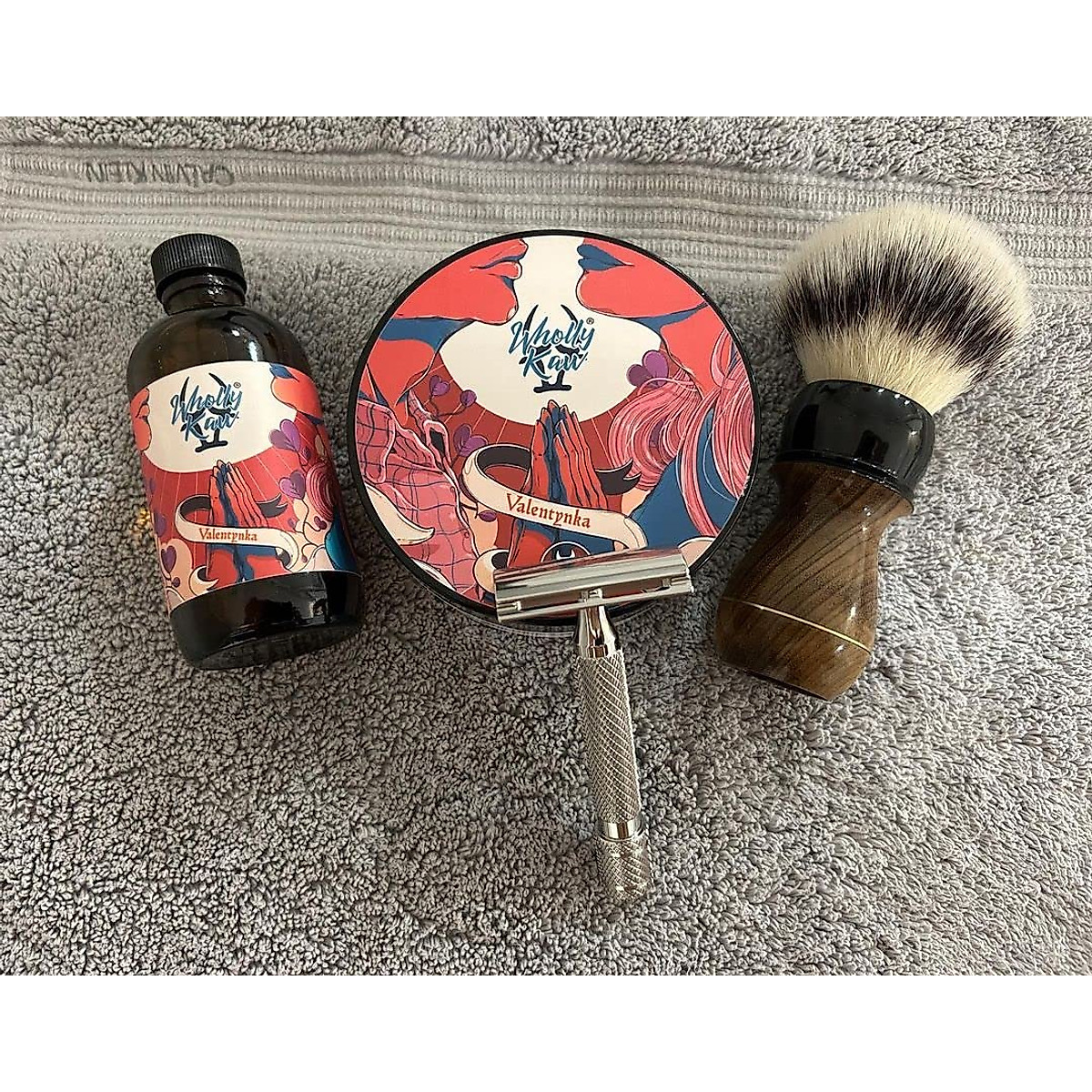 Valentynka Tallow Shaving Soap. Enriched with Donkey Milk, Water Buffalo Milk, Whey Proteins, Omega 3, Omega 6, Hops Extract. Canadian Fir, Leather, Orange, Jasmine, Sugar, Amber, Saffron, Cedarwood