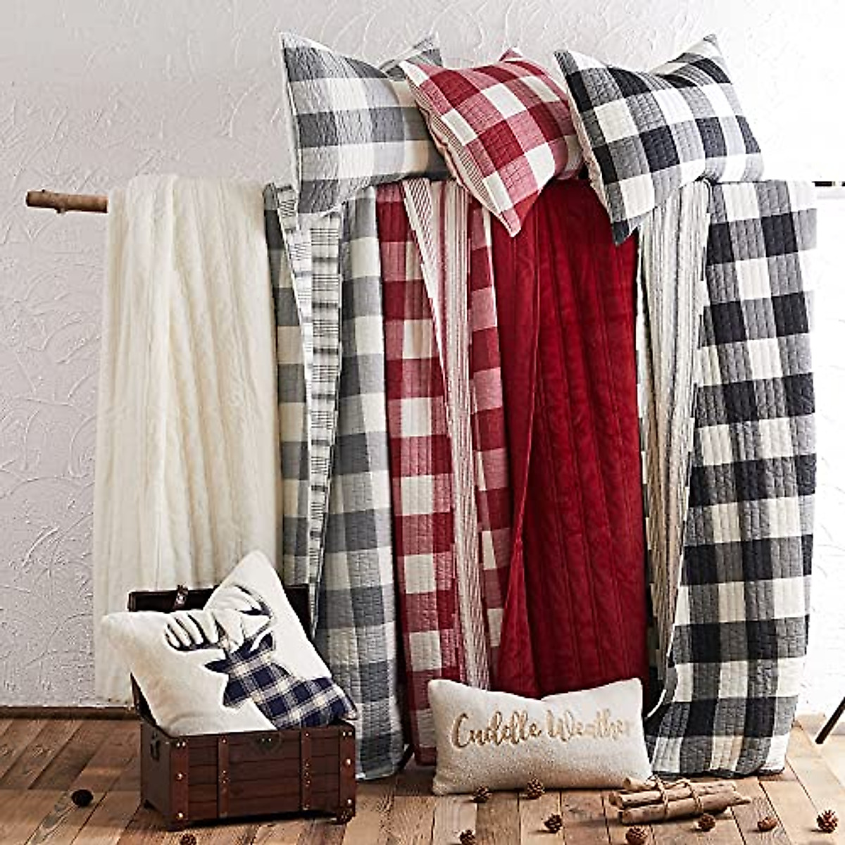 Levtex Home - Faux Fur King Quilt - Red - Quilt (106 x 92 in.) - Polyester Faux Fur