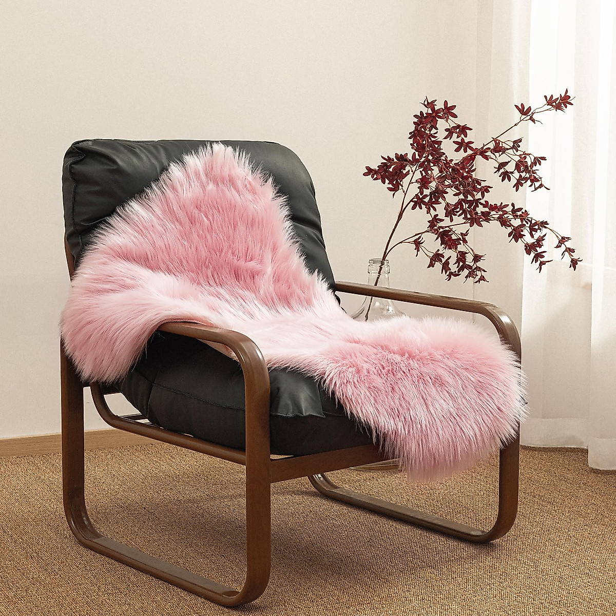 Ashler Faux Fur Rug, Fluffy Shaggy Area Rug 2 x 3 Feet Sheepskin Fur Rug, Pink Fuzzy Rug Machine Washable Shag Rug, Nursery Decor Throw Rugs for Bedroom, Kids Room, Living Room