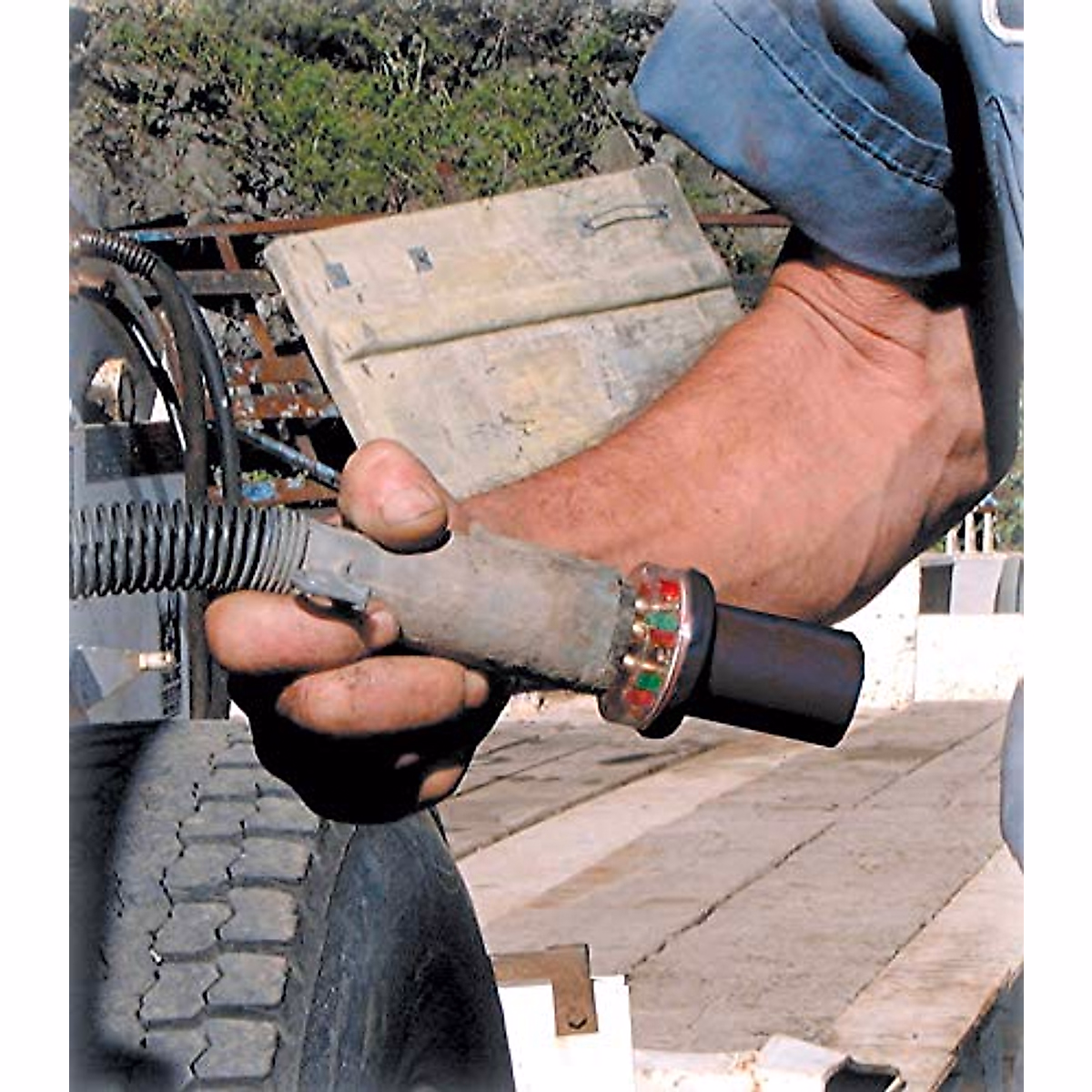 Innovative Products of America #7865L 7-Way Round Pin Tractor Trailer Circuit Chaser™