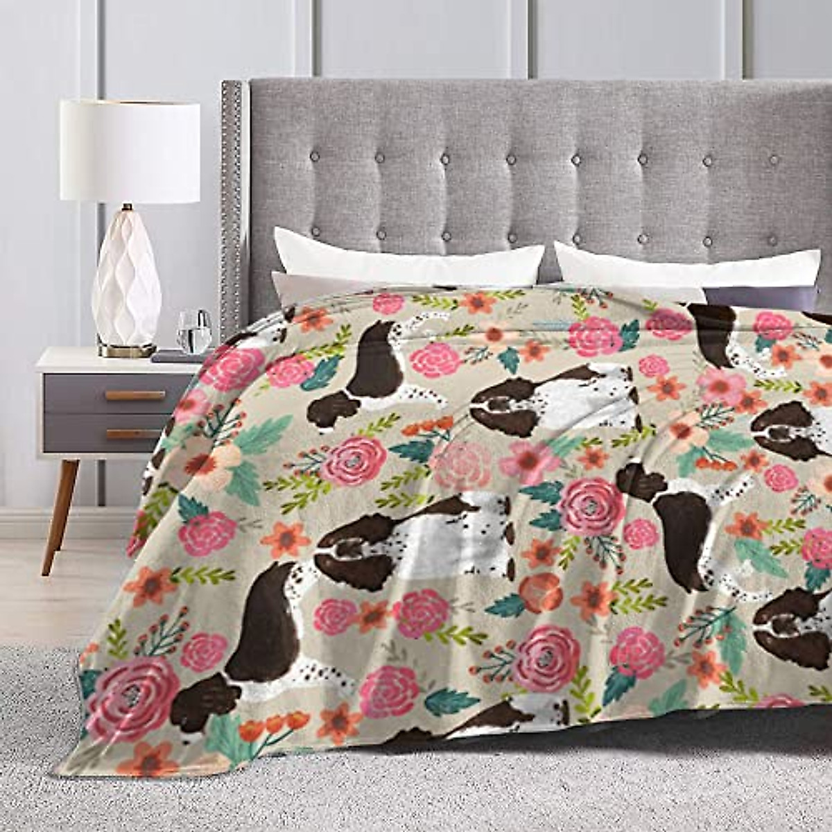 English Springer Spaniel Throw Blanket Luxury Throw Blanket Ultra-Soft Micro Fleece Blanket Perfect for Fall Winter and Spring