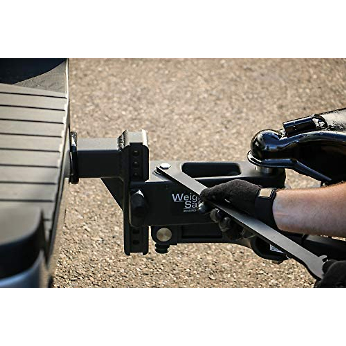 Weigh Safe TrueTow Weight Distribution WSWD8-2.5-SET with 4 Point Sway Control & Weight Gauge, 8" Drop 2.5" Shank 20,000 LBS Max GTW 2,200 LBS Max Tongue Weight Includes 2-5/16" TowBall, 4 Pc Lock Set
