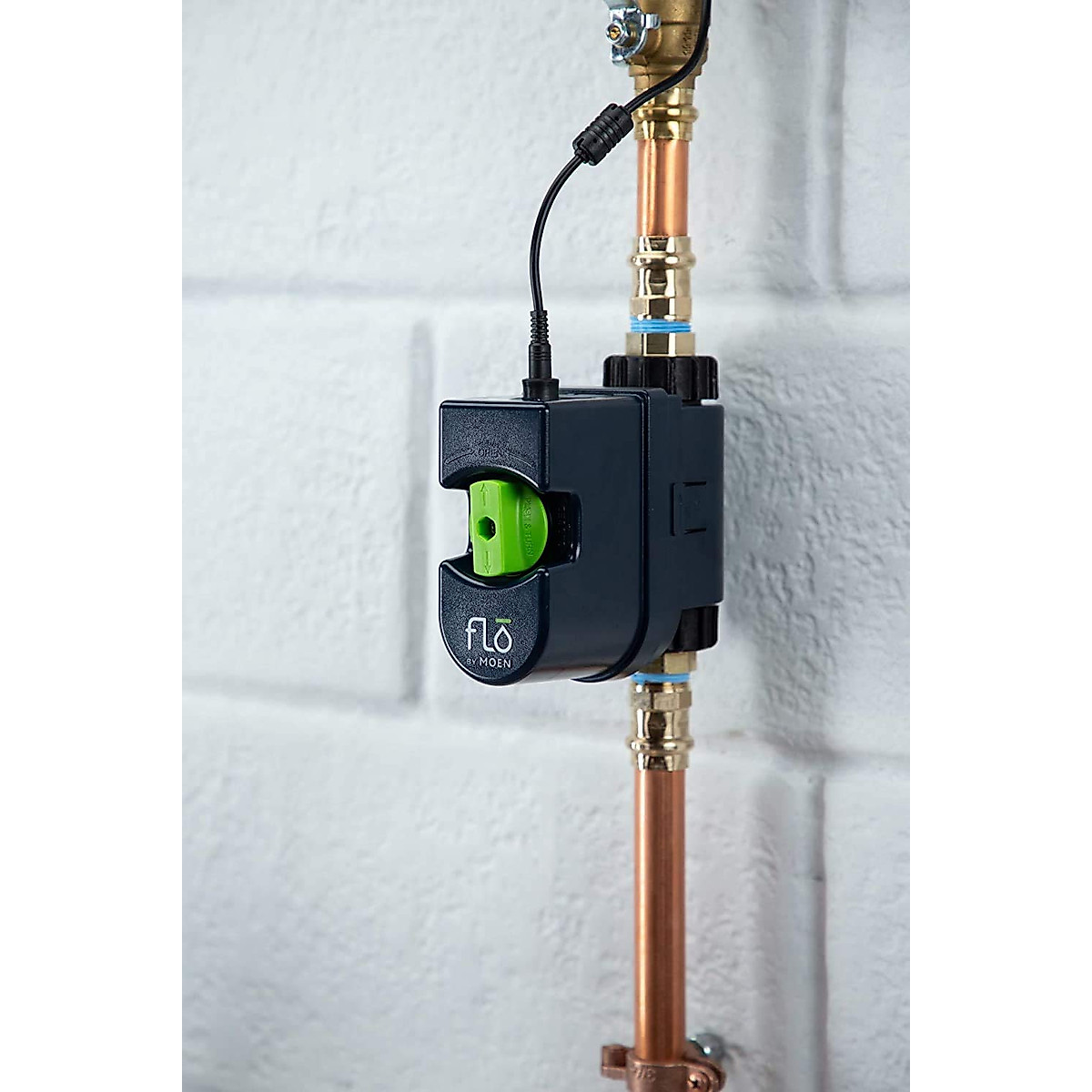 Moen 900-001 Flo by Moen 3/4-Inch Smart Water Shutoff with 920-005 Flo by Moen Smart Water Detector, 3-Pack