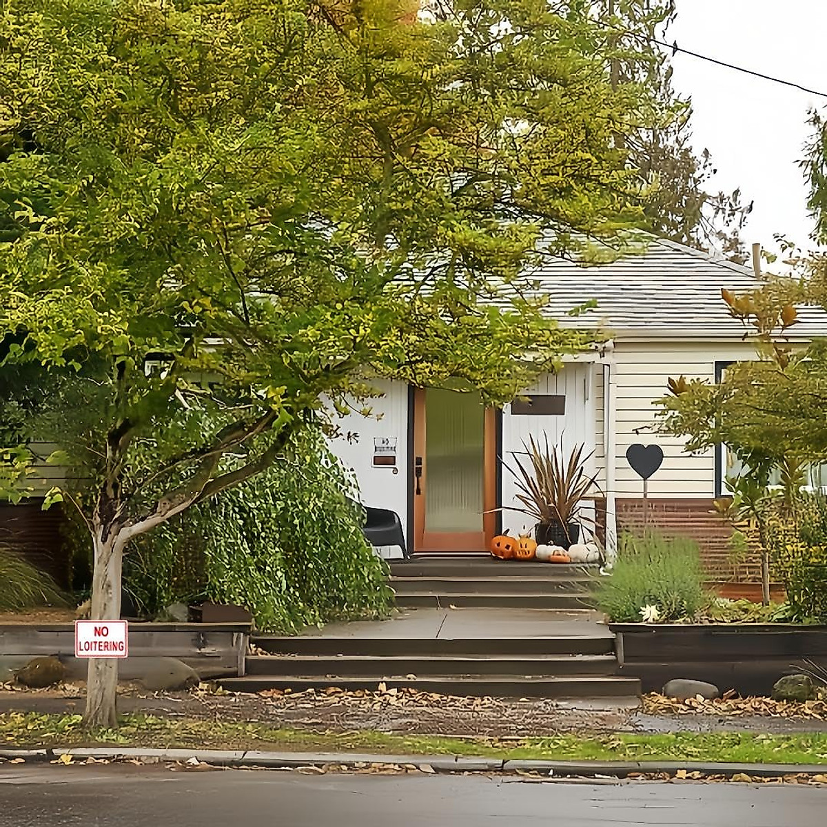 Enjoyist 2-Pack No Loitering Sign, 10"x 7" .04" Aluminum Reflective Sign Rust Free Aluminum-UV Protected and Weatherproof