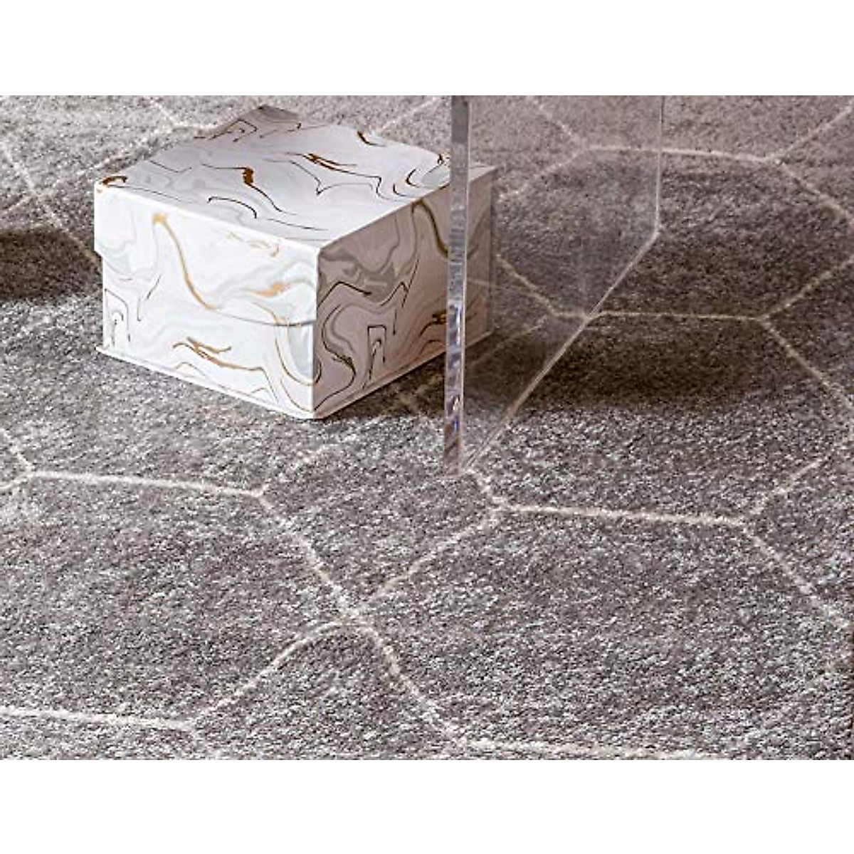 Unique Loom Trellis Frieze Collection Area Rug - Geometric (5' 1" Round, Light Gray/ Ivory)