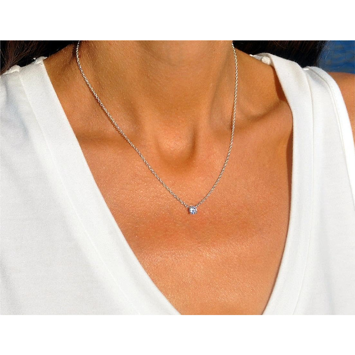 ASCOMY Dainty Silver Square Cubic Zirconia Solitaire Pendant Necklaces for Women Tiny Single Sparkly CZ Simulated Diamond Necklace Simple Shinning Bride Bridesmaids Weeding Jewelry Gifts