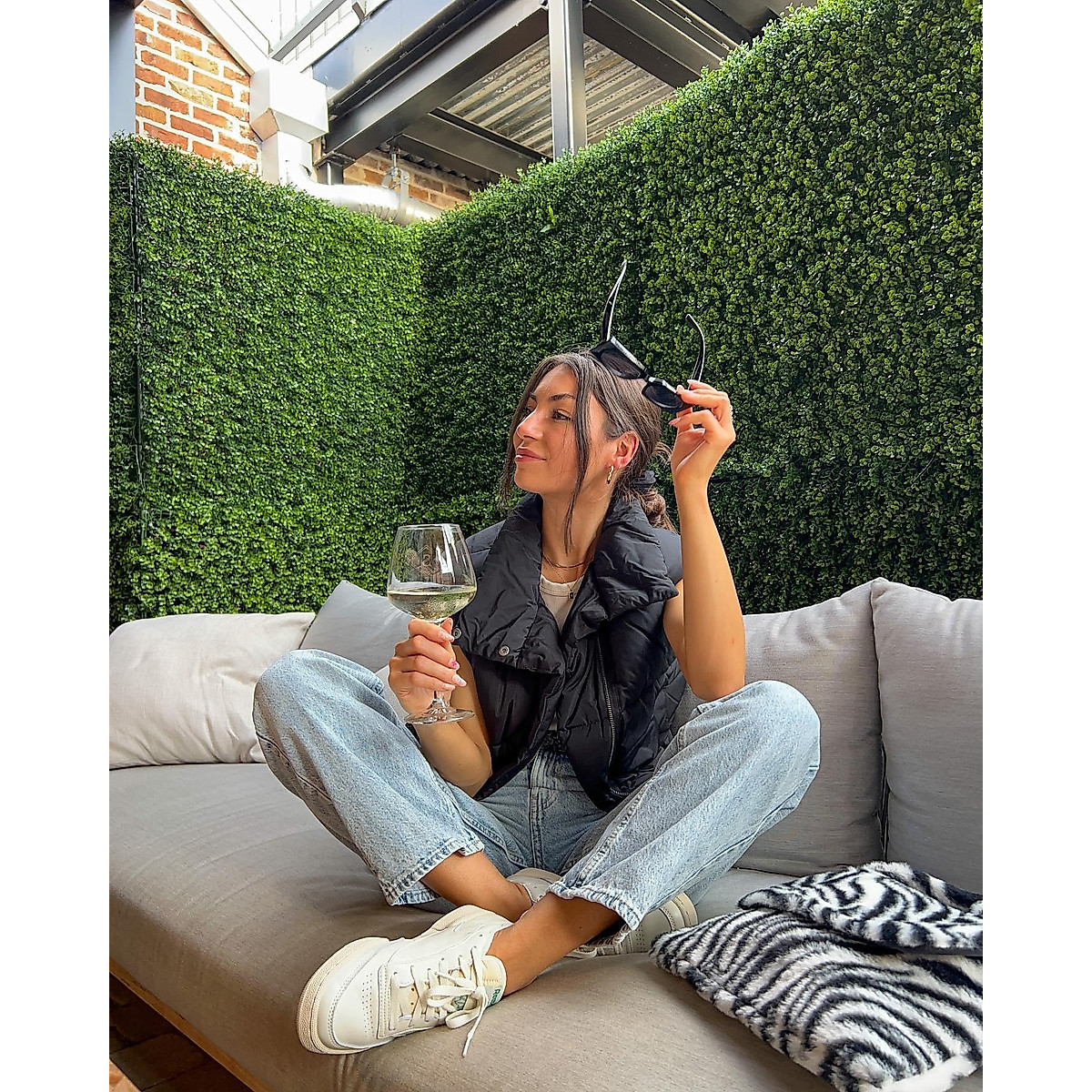 EsheSy Women's Puffer Vest Zip Up Sleeveless Lightweight Stand Collar Padded Gilet(Black-XL)