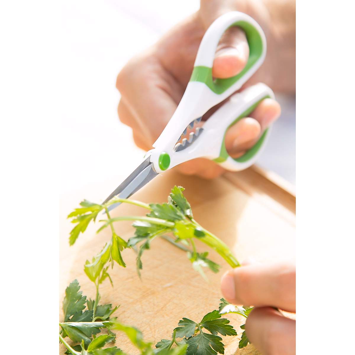 ZYLISS Herb Scissors - Trimming Weeds and Flower Buds 8.5 x 4.2 x 0.4 inches